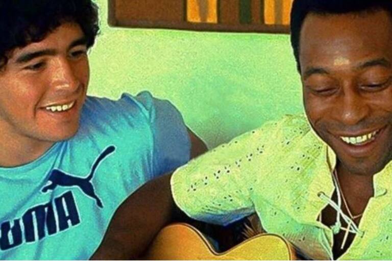 Pelé A Maradona Yo Te Amo Diego Un Día Jugaremos Juntos En El