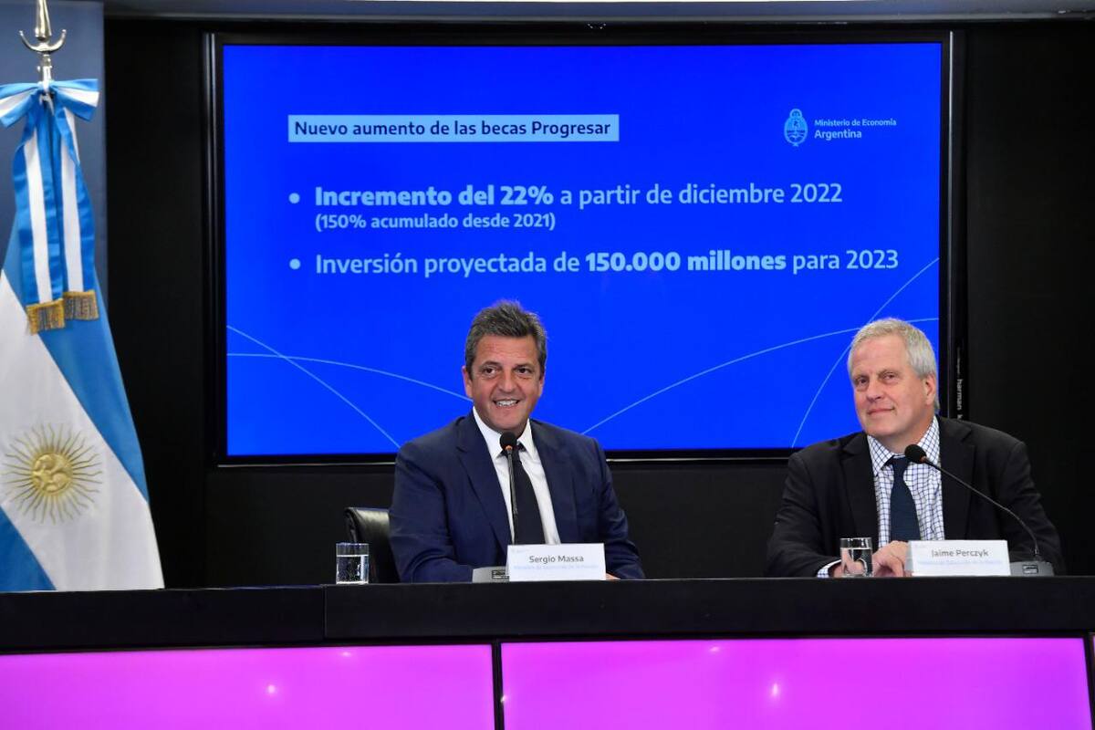 El Gobierno acordó con los gremios docentes una suba salarial de 33% ... El Gobierno acordó con los gremios docentes una suba salarial de 33% ...