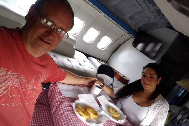 Transformó Un Avión Viejo En Un Tres Ambientes Y Se Mudó A Tiempo