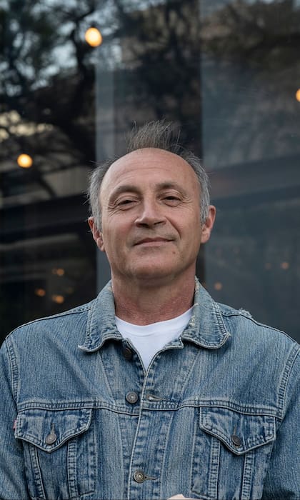Los Ambientes Artísticos Son Muy Charlatanes” Dice Juan José Becerra