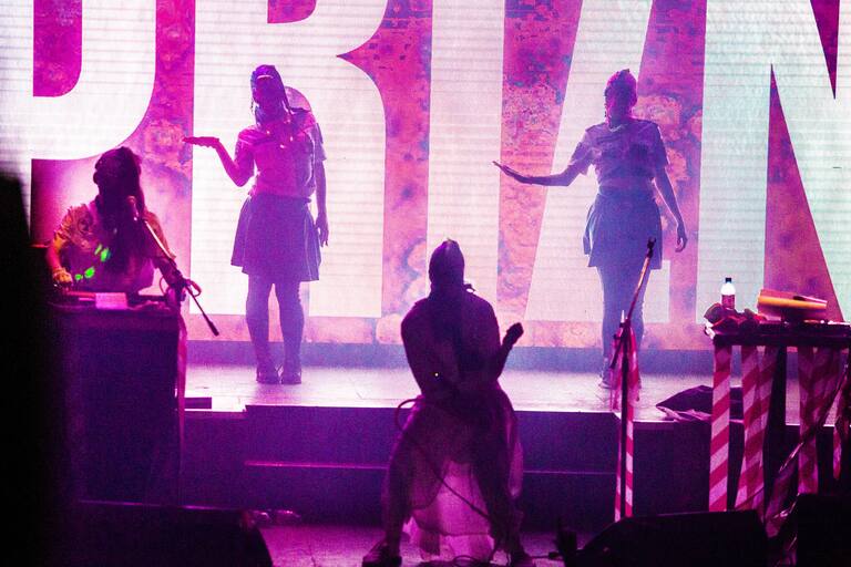 La Banda Rusa Pussy Riot Pide Que Vladimir Putin Sea Juzgado Por Un