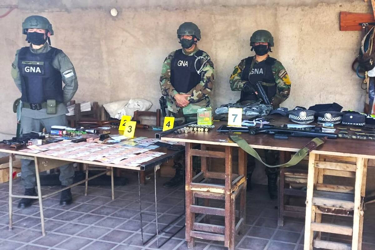 Piden enjuiciar a cinco policías por secuestrar a un hombre y liberarlo ... Piden enjuiciar a cinco policías por secuestrar a un hombre y liberarlo ...